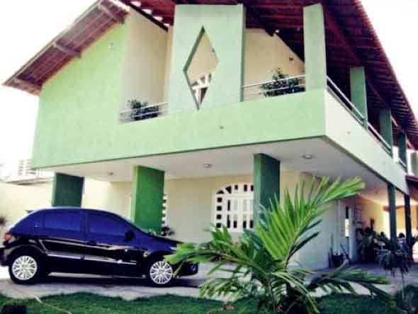 Fachada verde para casas é a nova tendência! 15 modelos e dicas