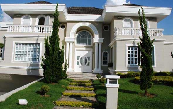 15 fachadas de casas clássicas com materiais modernos